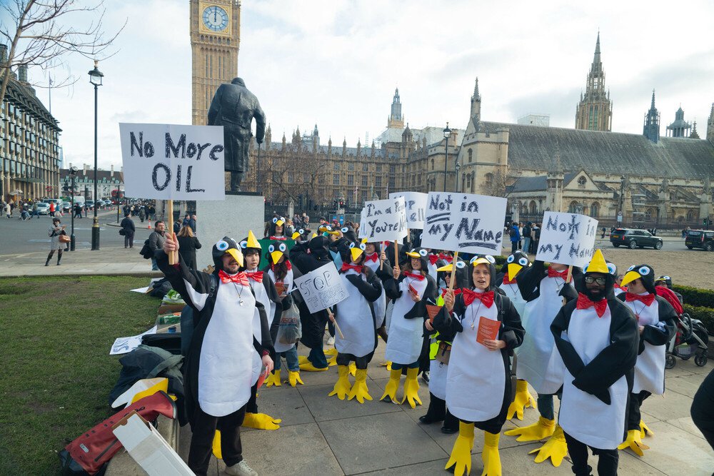 Shell’s new “carbon-bomb” Penguins oil rig hits British waters | Global ...